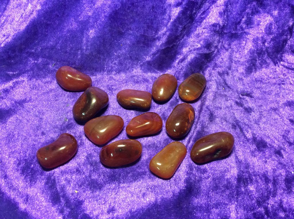 Karneoli 25-30mm - JALOKIVIGALLERIA